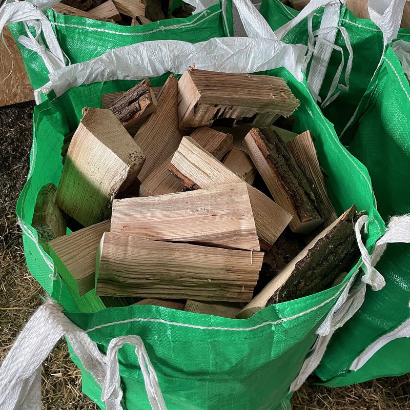 Locally Sourced Firewood Logs Newbury, Berkshire | Log Squad